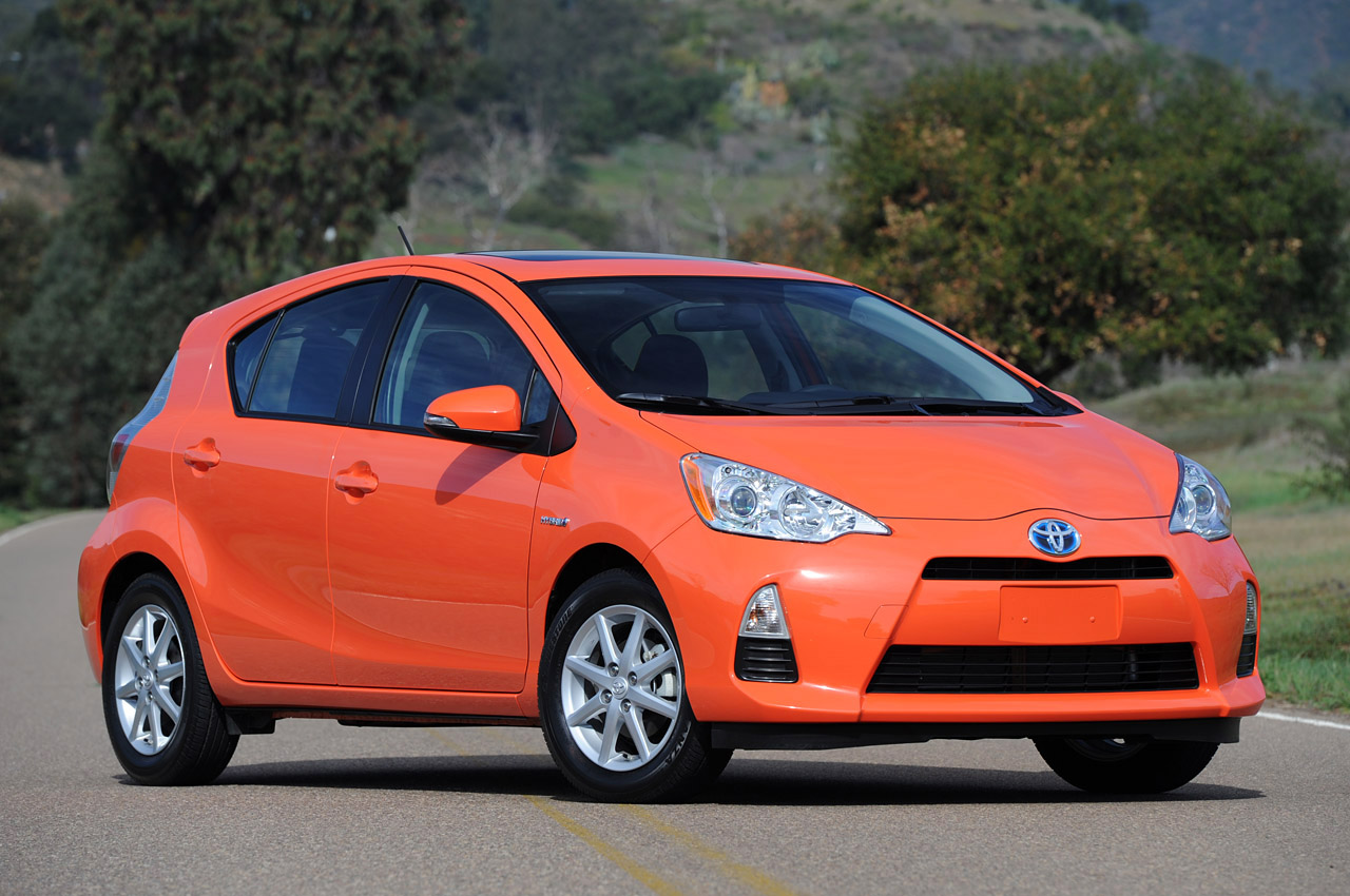 Scoring a Great Deal on a Fuel Efficient Prius - Eco Friend